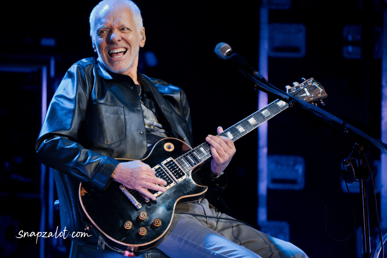 PETER FRAMPTON TRIUMPHS OVER TIME, LOSS, AND ILLNESS IN AN EMOTIONAL ...